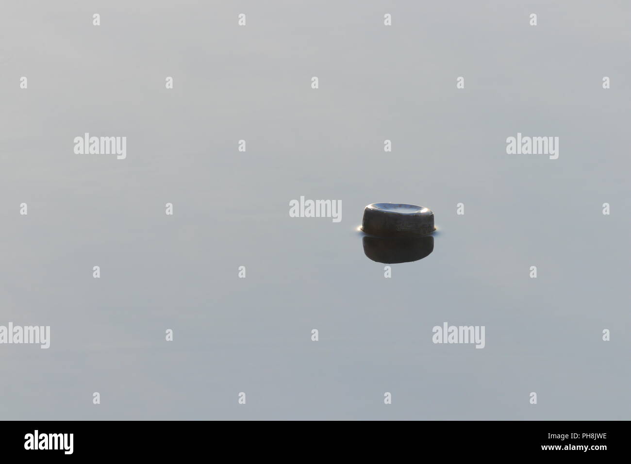 Floating can silhouette hi-res stock photography and images - Alamy