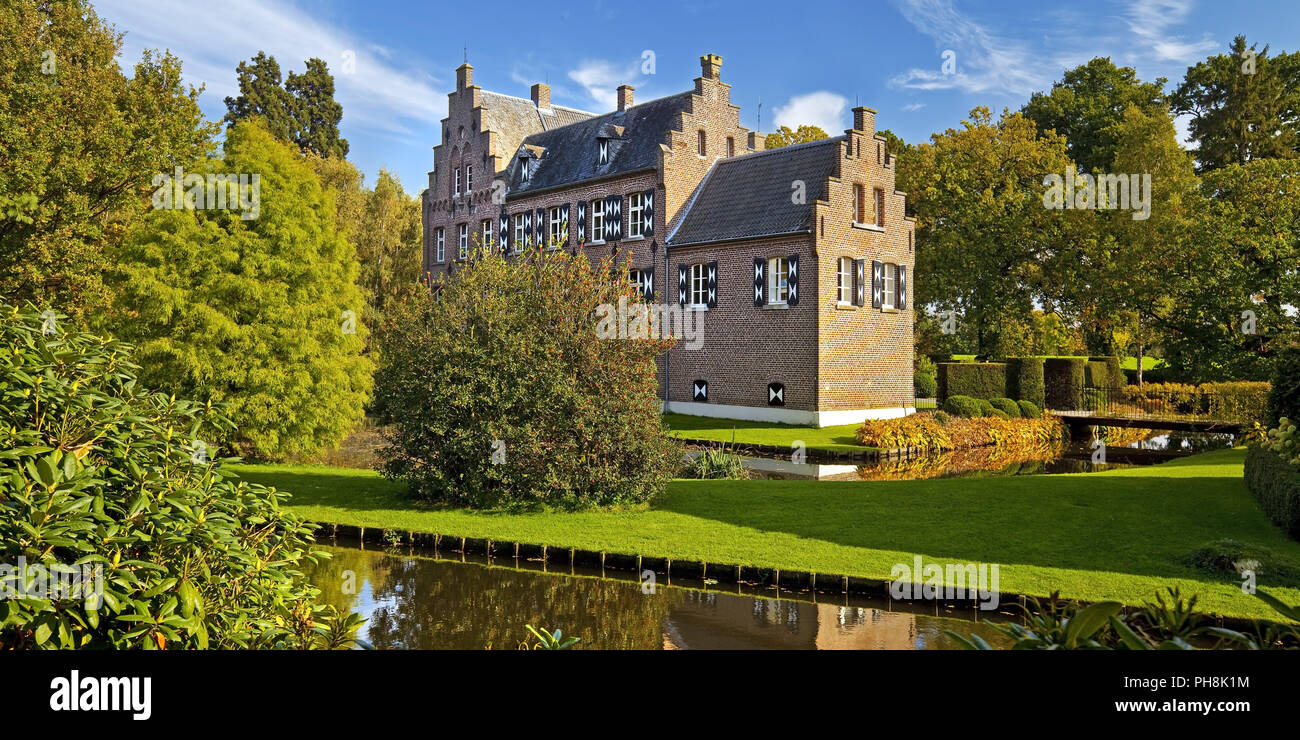Haus Coull, moated castle, Straelen, Germany Stock Photo - Alamy