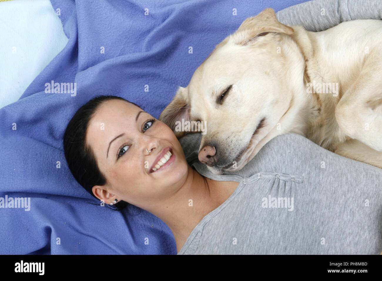 young woman, Labrador Retriever, Relaxation Stock Photo - Alamy