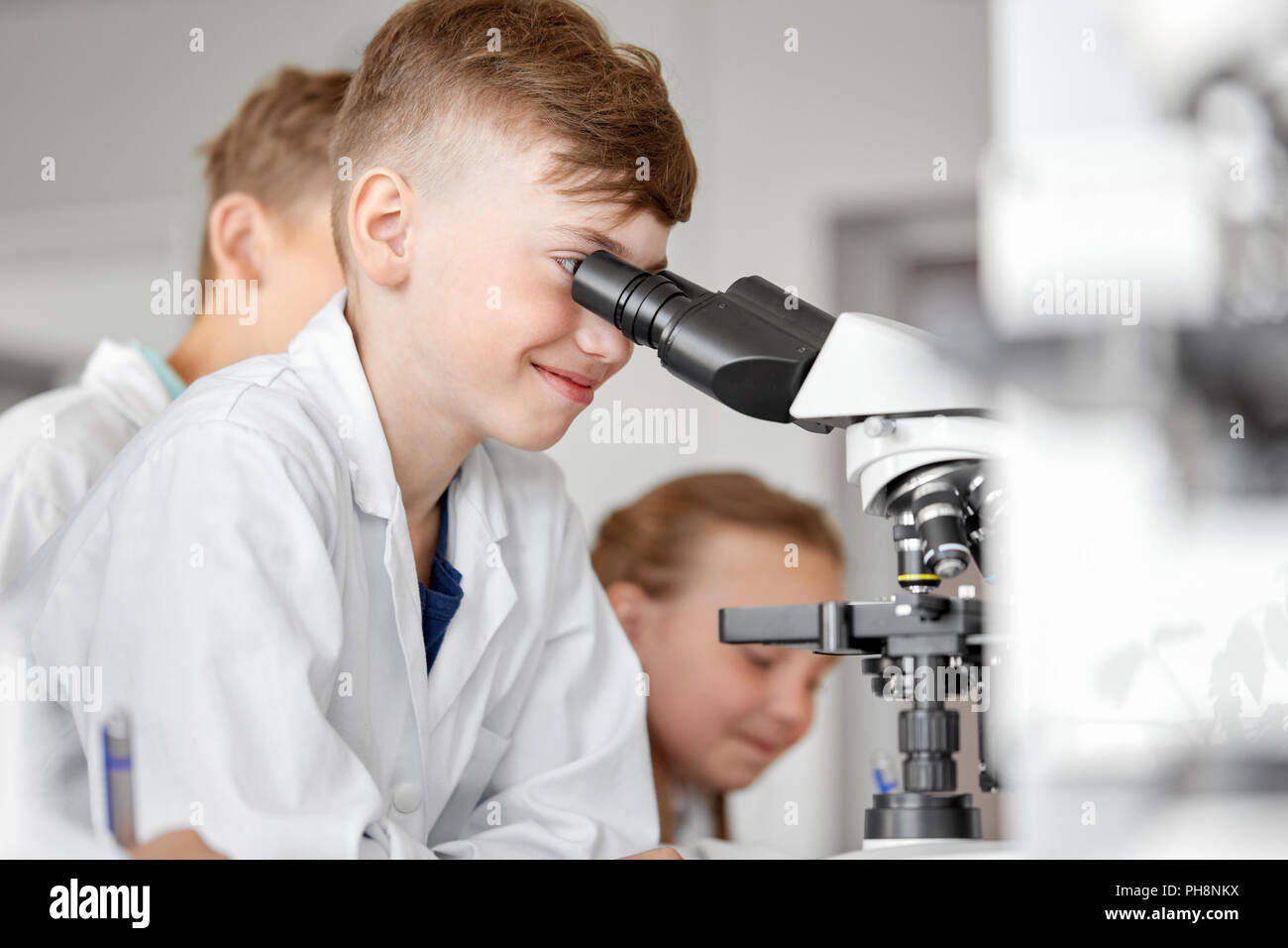 School class biology hi-res stock photography and images - Alamy