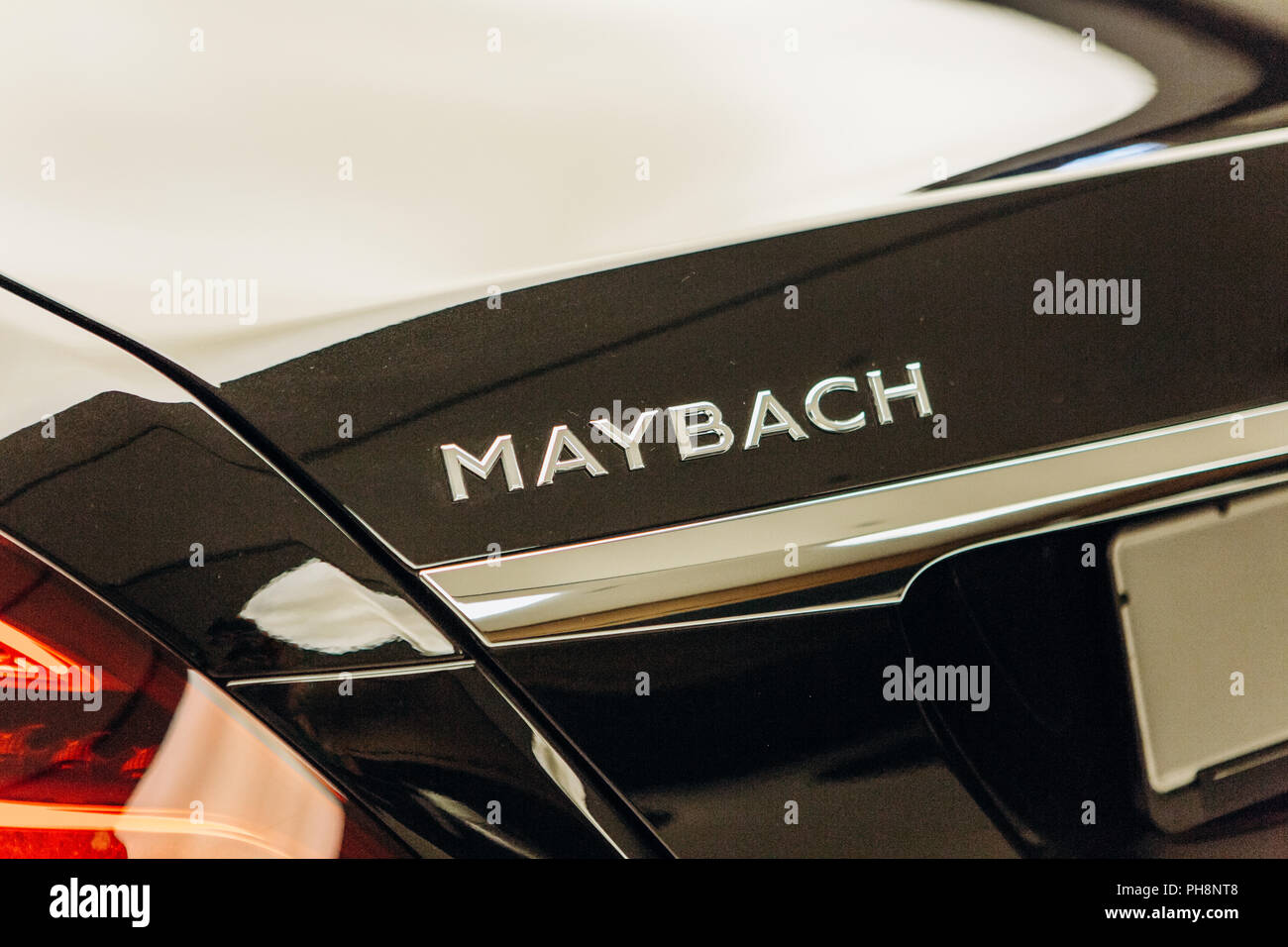 Mercedes maybach hi-res stock photography and images - Alamy