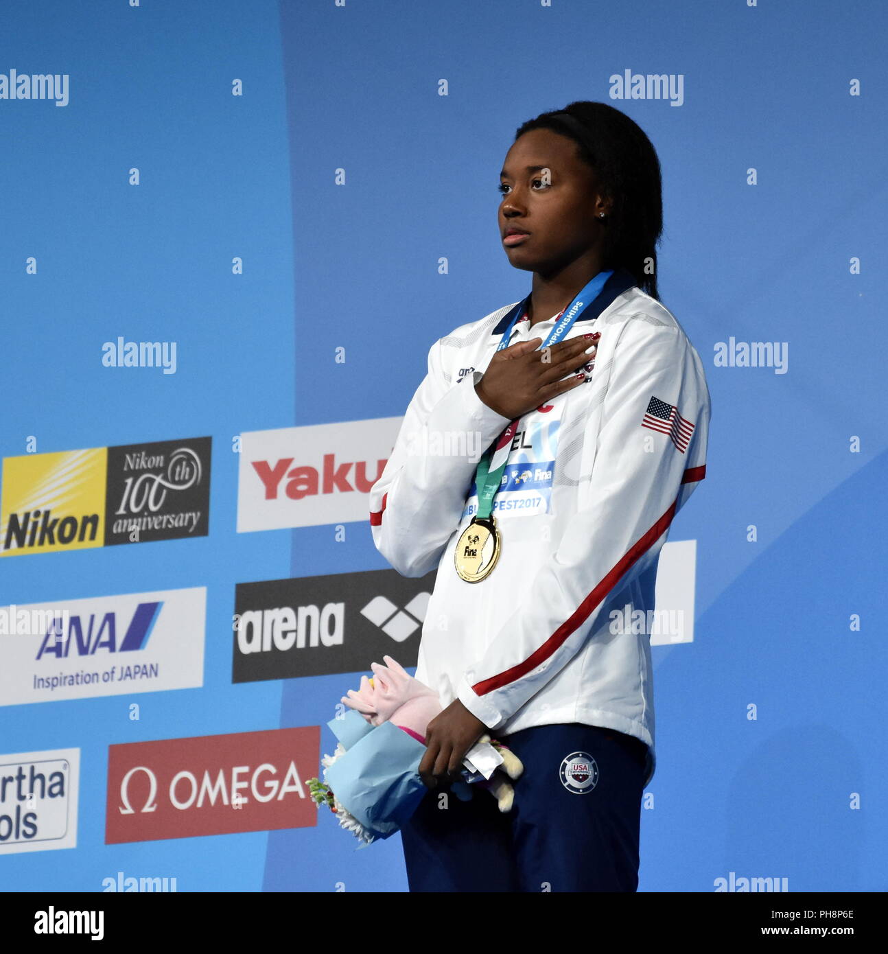 Simone manuel water hi-res stock photography and images - Alamy