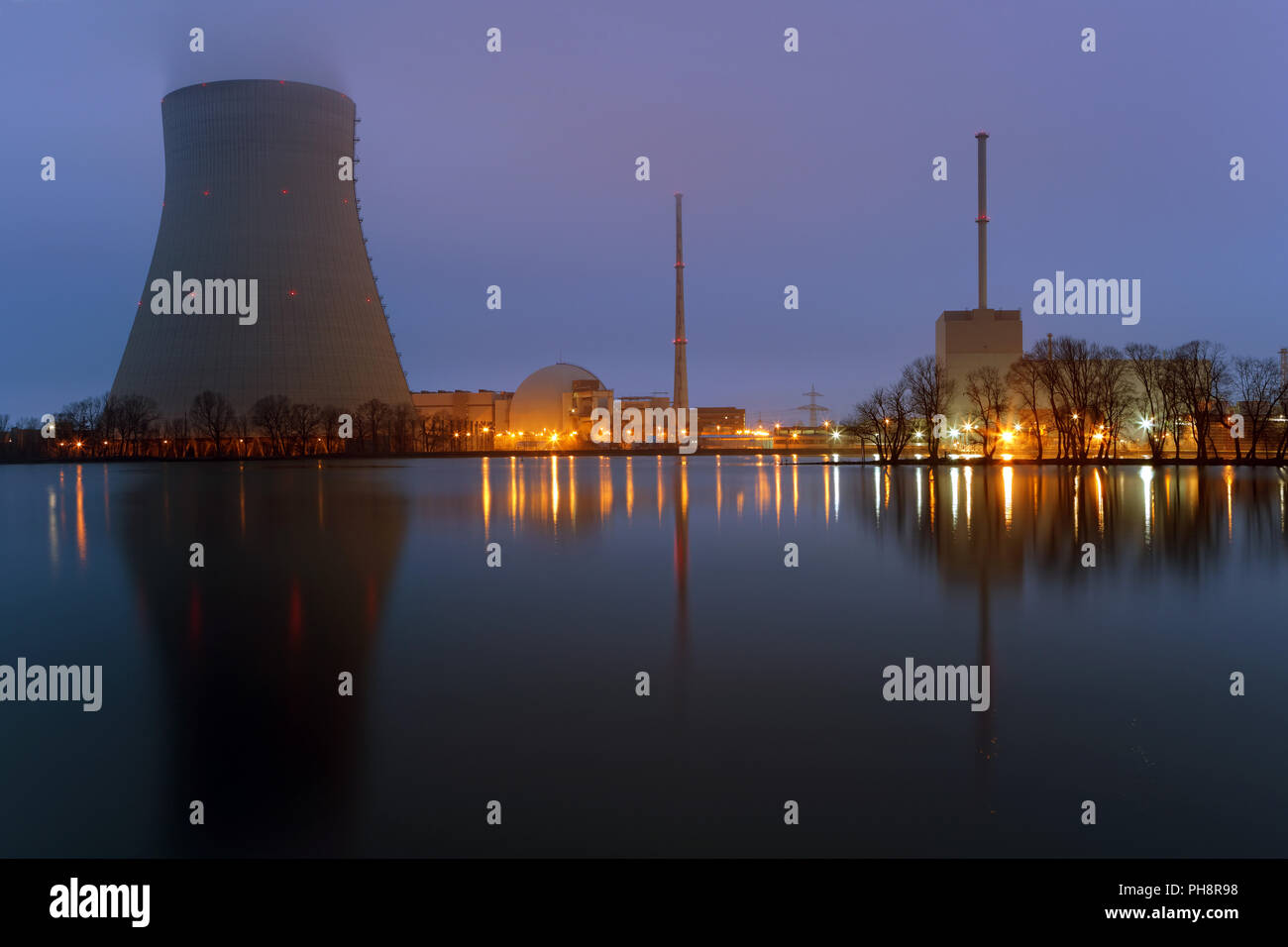 Kernkraftwerk isar hi-res stock photography and images - Alamy