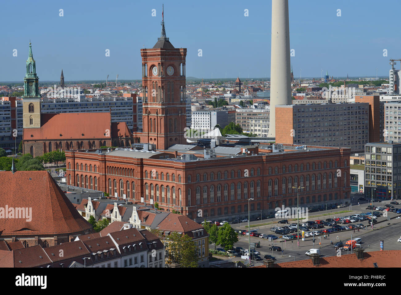 Berliner rotes rathaus hi-res stock photography and images - Alamy