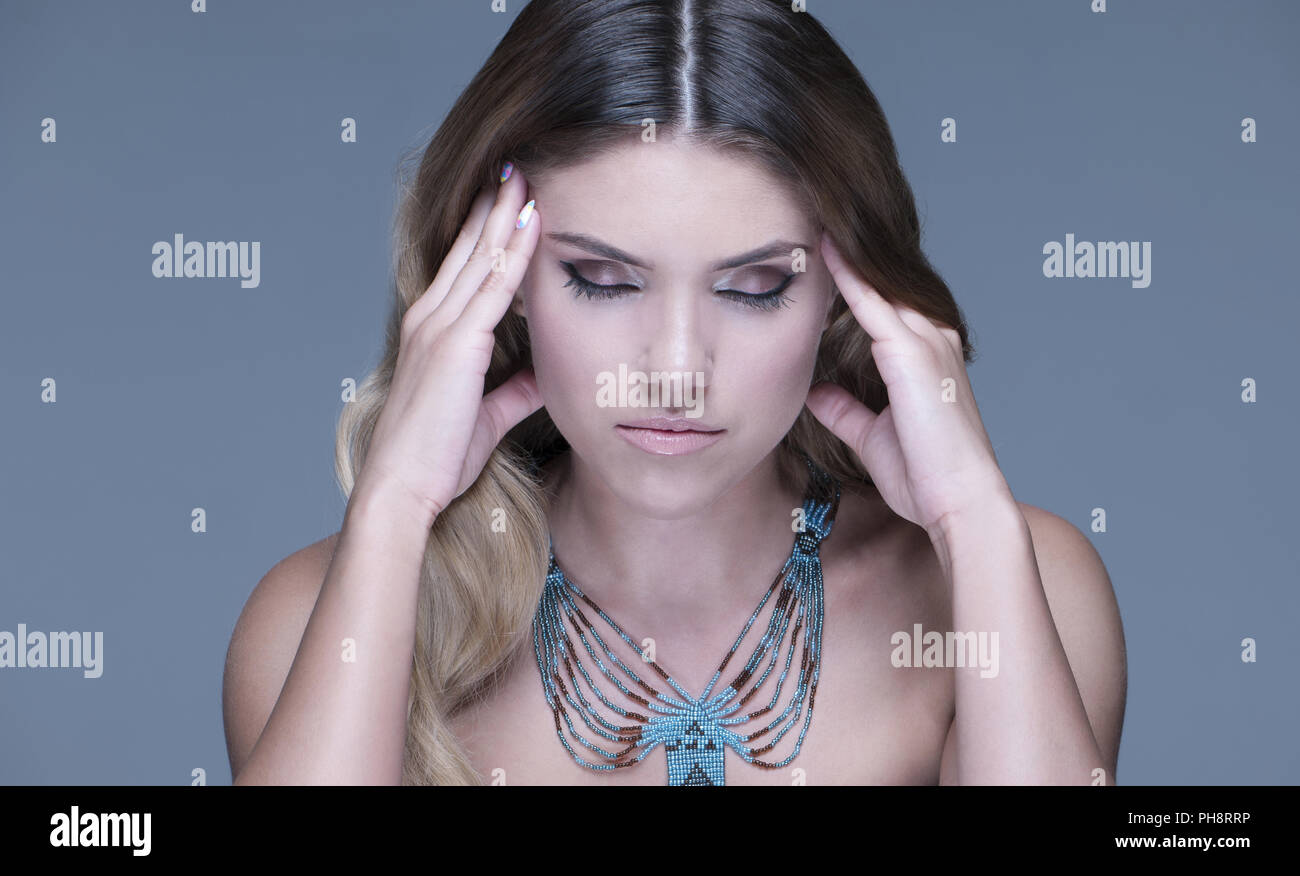 Beauty makeup woman hi-res stock photography and images - Alamy