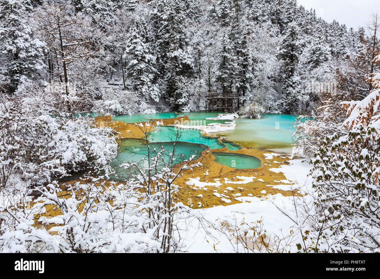 Huanglong china unesco hi-res stock photography and images - Alamy