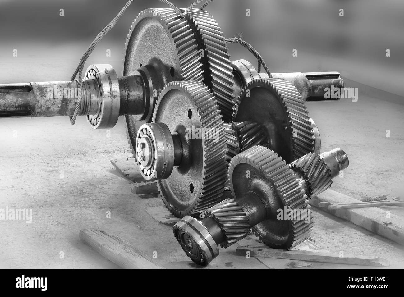 Gearbox repair hi-res stock photography and images - Alamy