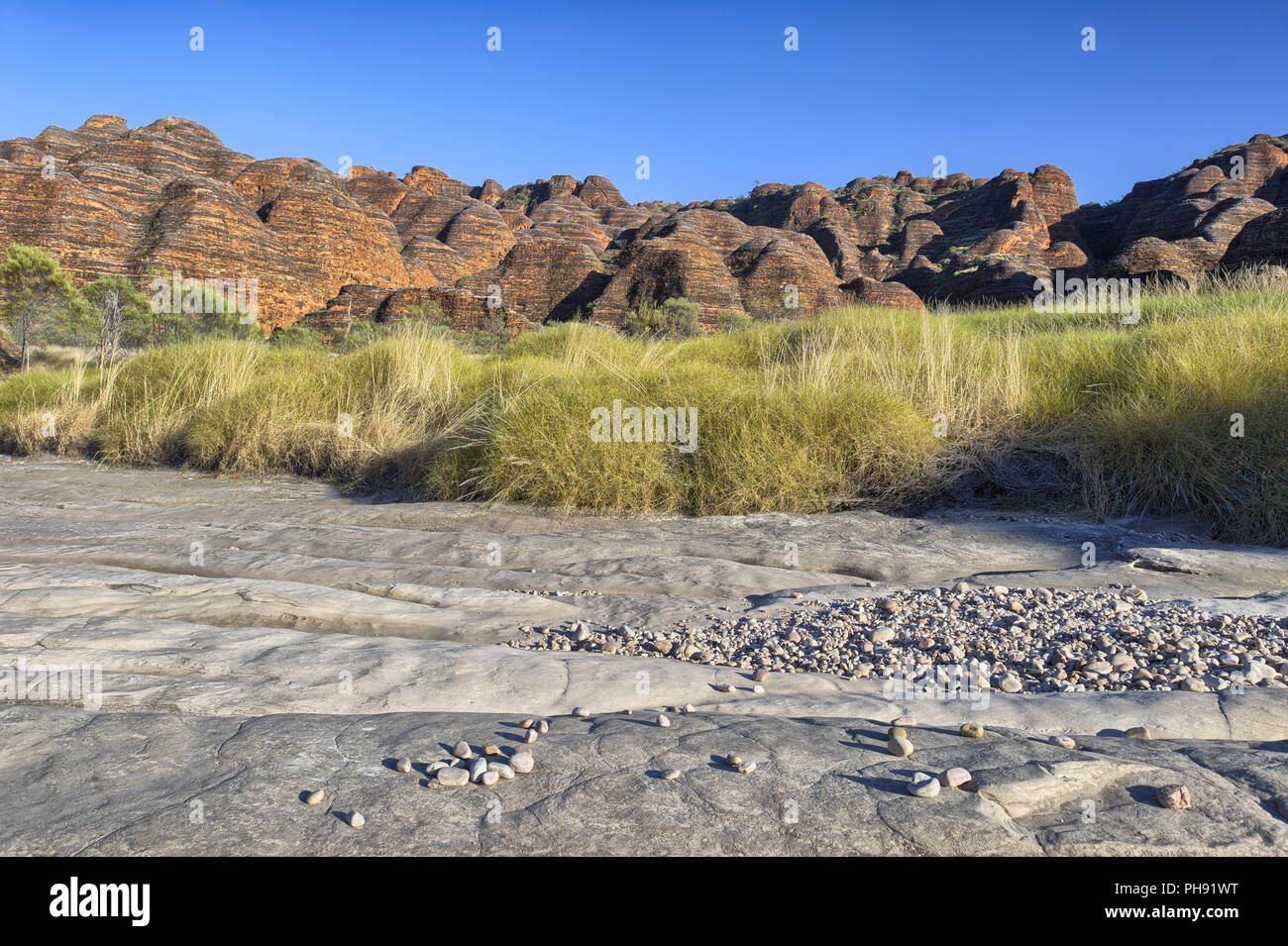 Dry riverbed australia hi-res stock photography and images - Alamy