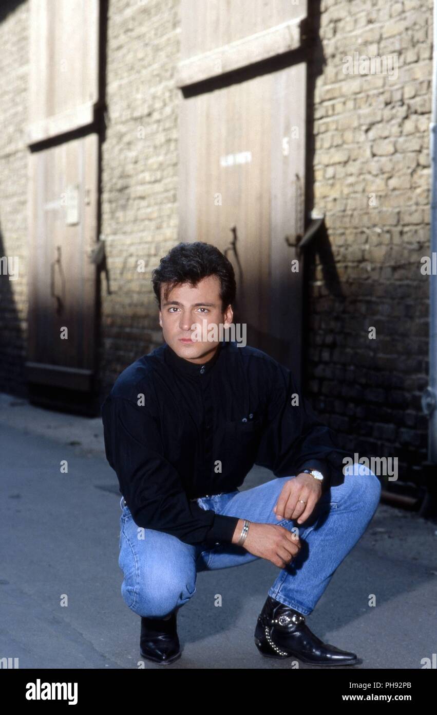 Sänger Nino de Angelo bei einem Fototermin in Berlin, Deutschland 1989 ...