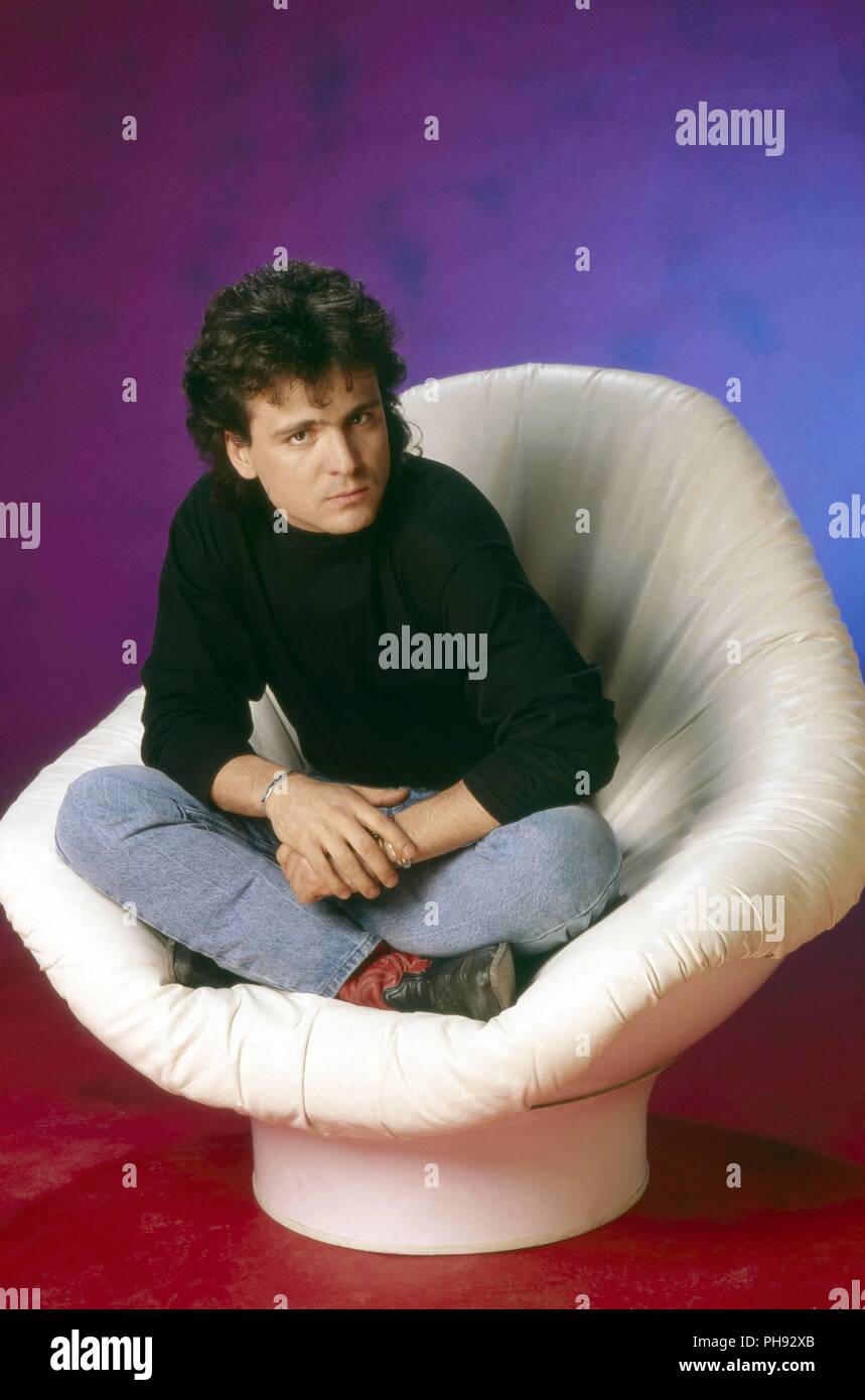 Sänger Nino de Angelo bei einem Fototermin in München, Deutschland 1989 ...