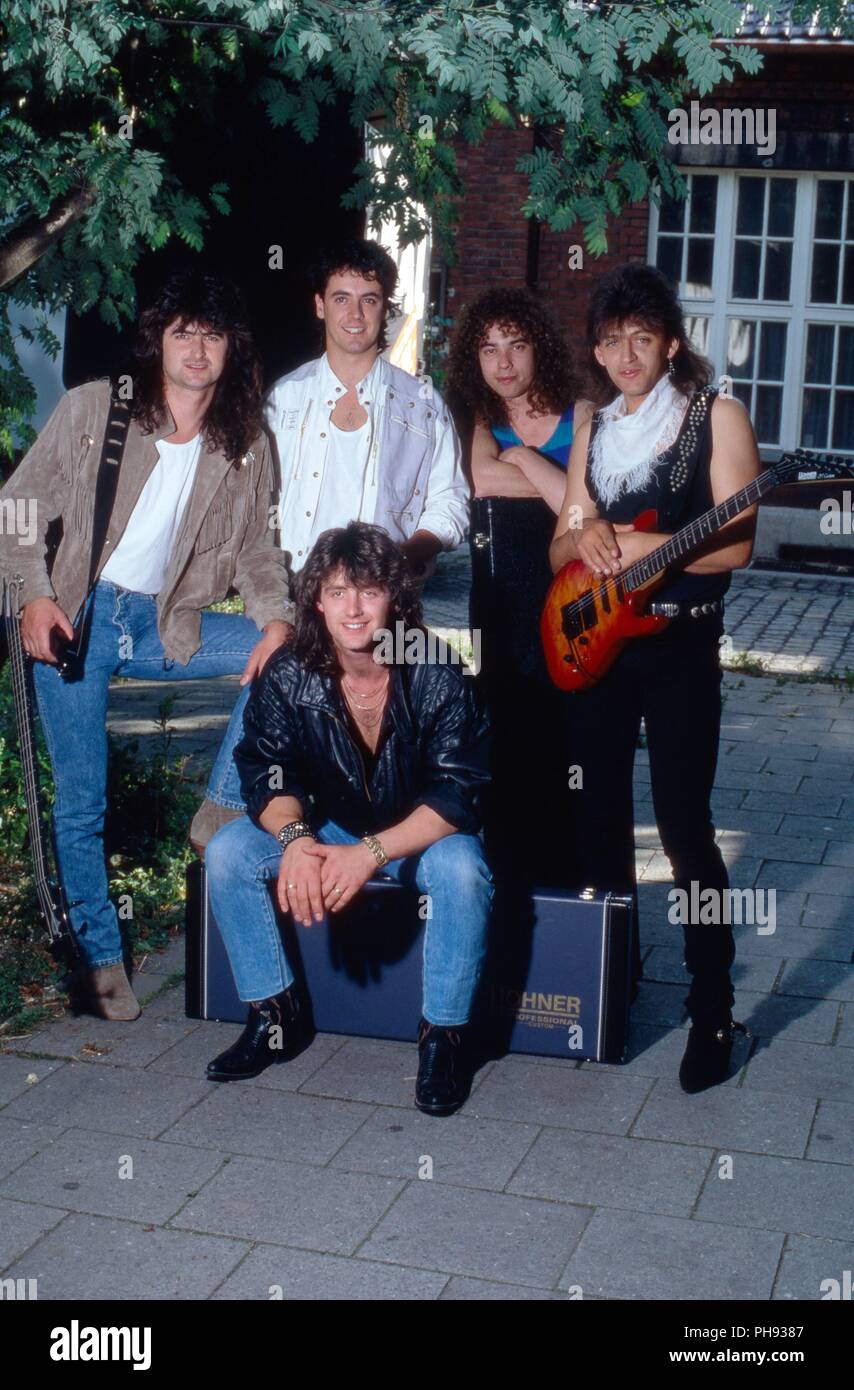 "After Hours", Hardrockband, beim Fototermin im Freien in München ...