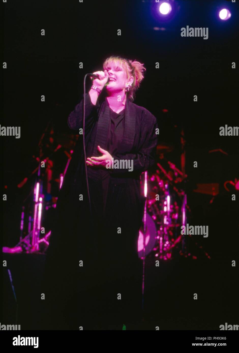 Alison moyet live in concert hi-res stock photography and images - Alamy