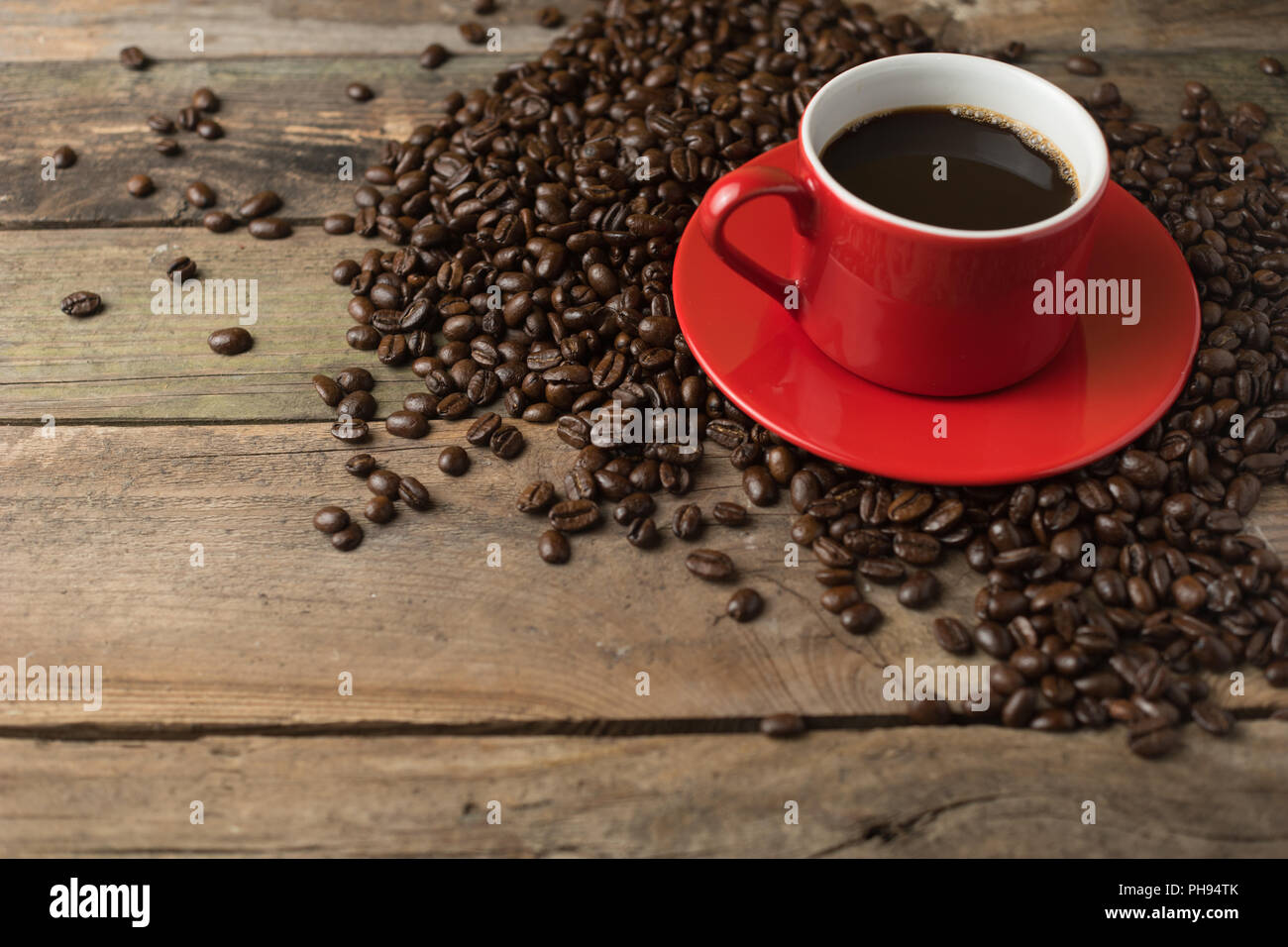 Red cup coffee hi-res stock photography and images - Alamy