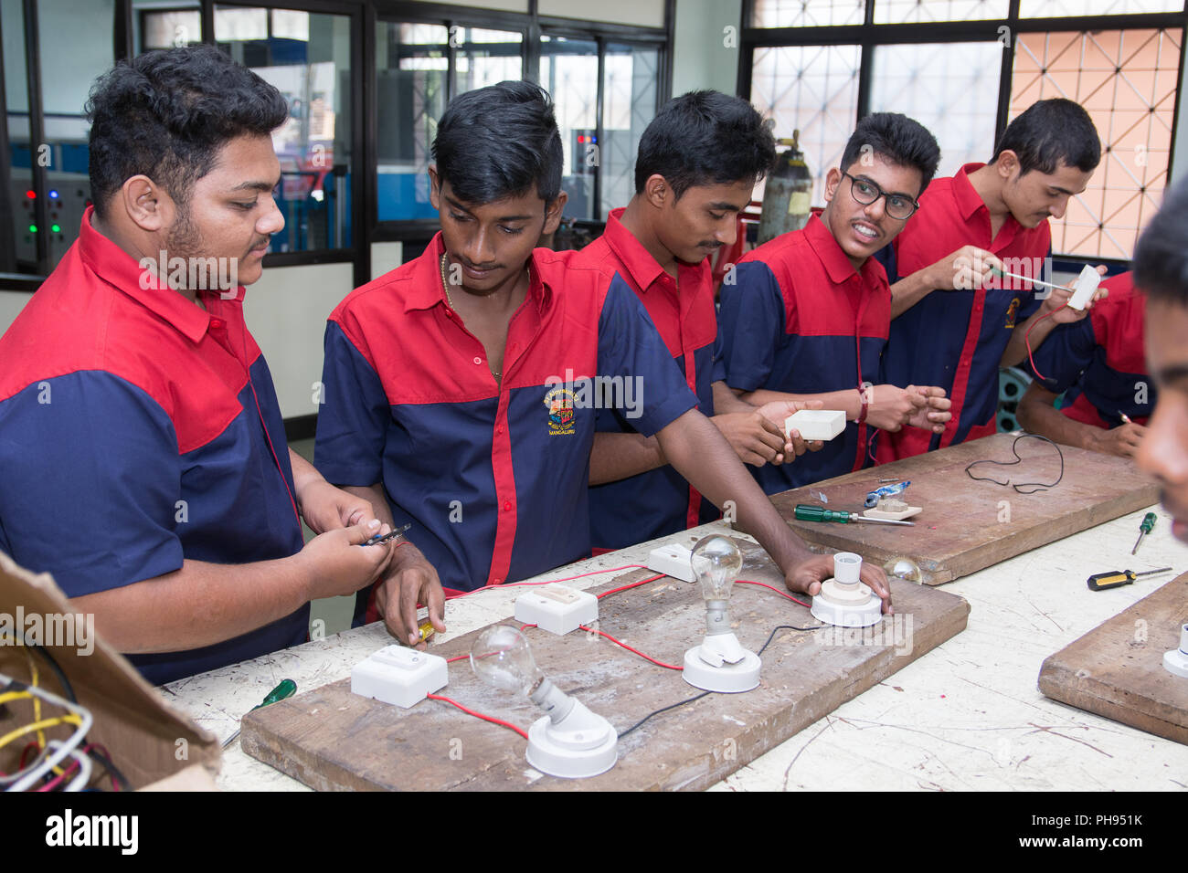 Making tools india hi-res stock photography and images - Alamy