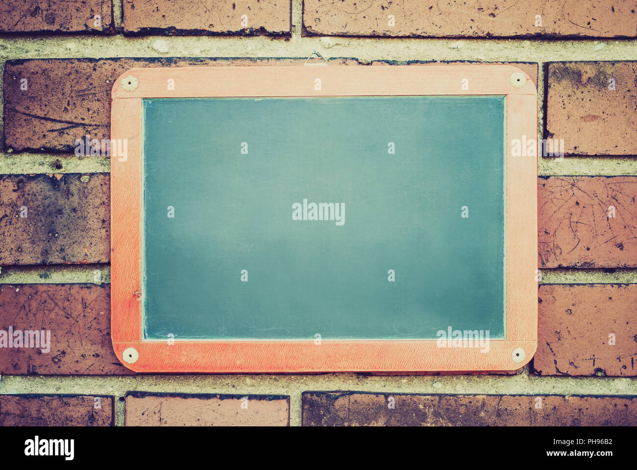 Empty blackboard hi-res stock photography and images - Alamy