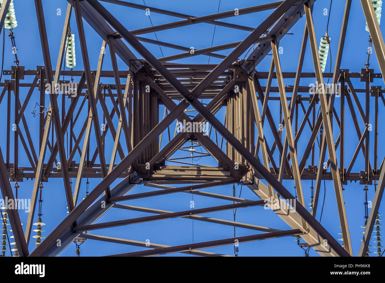 Electrical insulator hi-res stock photography and images - Alamy