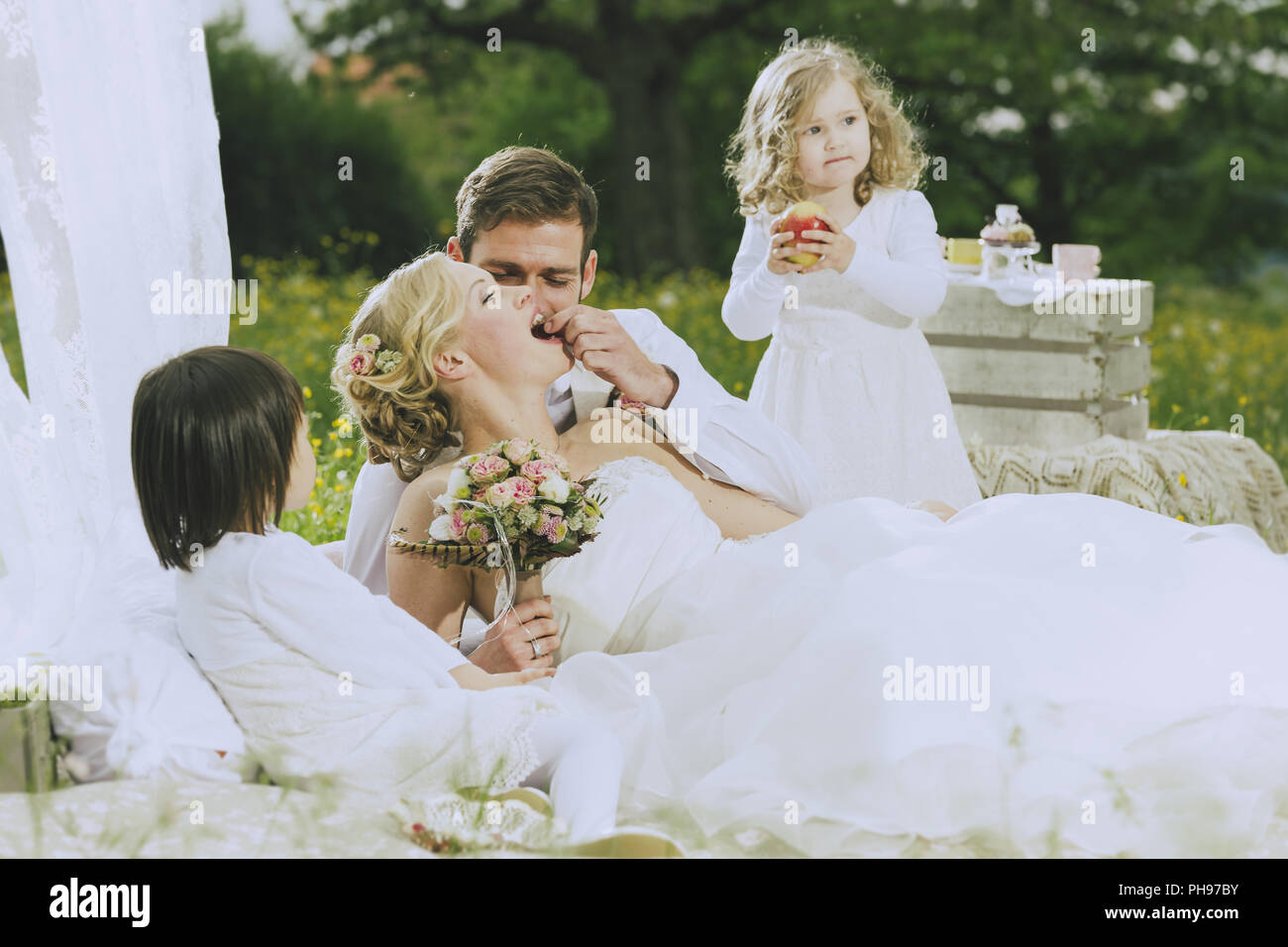 Garden Wedding Flower Children Stock Photo - Alamy