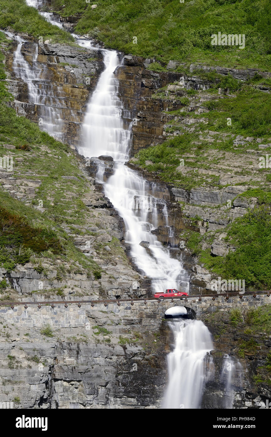 Bird woman hi-res stock photography and images - Alamy