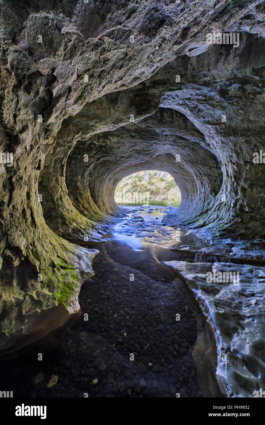 Underground river in Cave Stream Scenic Reserve Stock Photo - Alamy