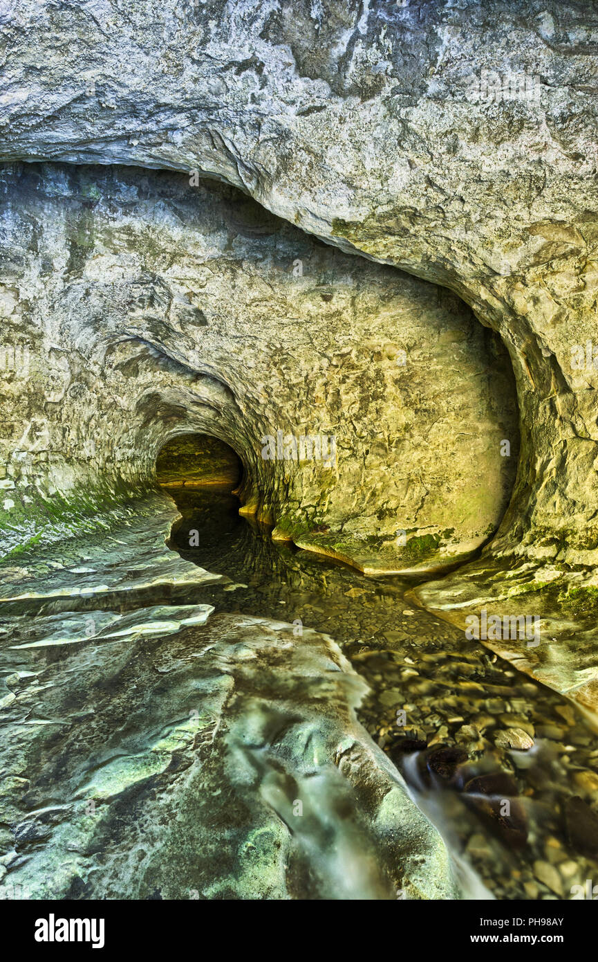 Cave algae hi-res stock photography and images - Alamy