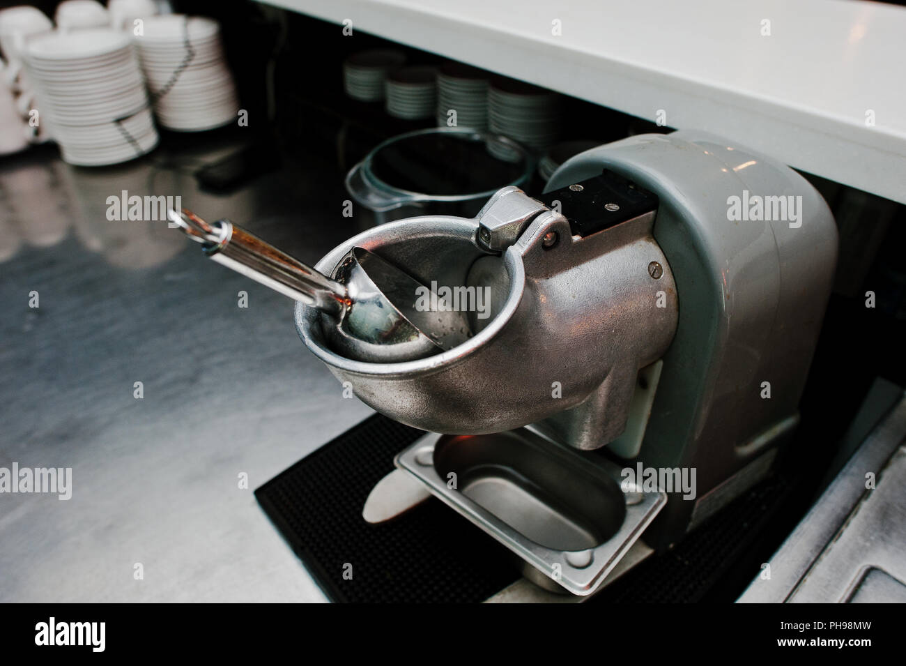 Ice boards hi-res stock photography and images - Alamy