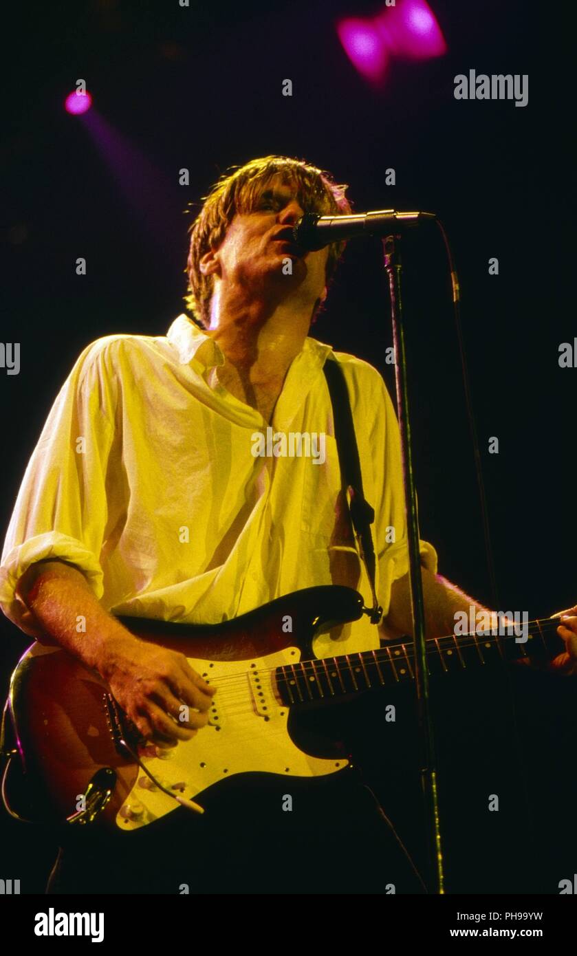 Bryan Adams, kanadischer Rocksänger, Komponist und Gitarrist, bei einem ...