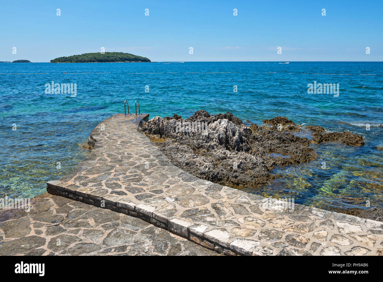 Steps in pathway hi-res stock photography and images - Alamy