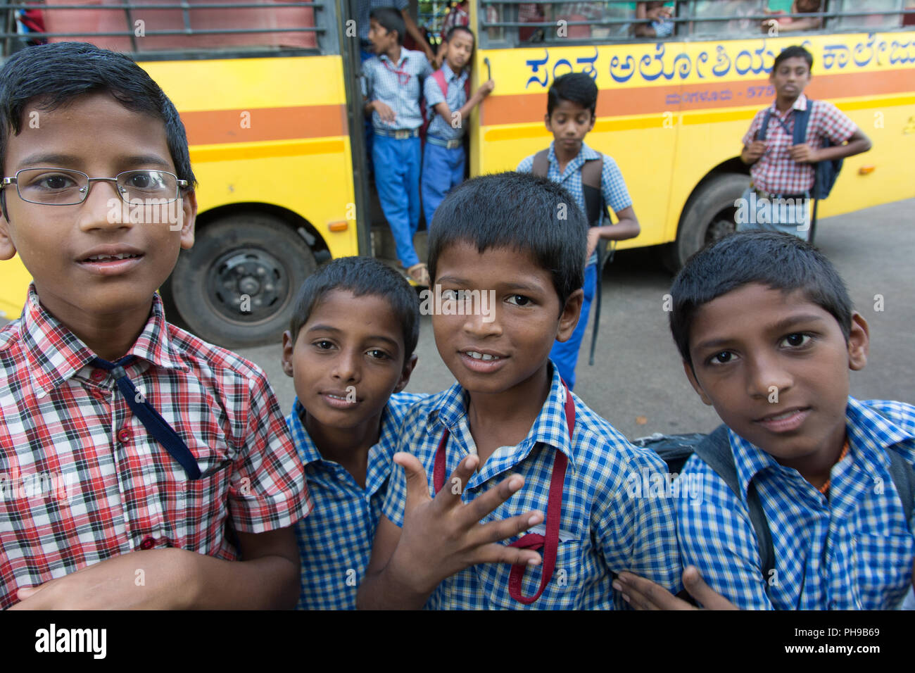 Indian childrens with problems hi-res stock photography and images - Alamy