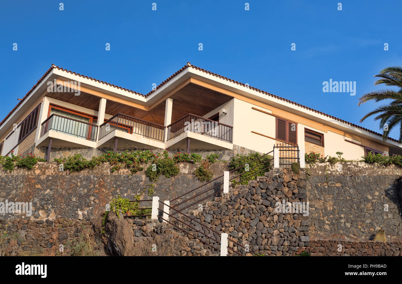 Against rock hi-res stock photography and images - Alamy