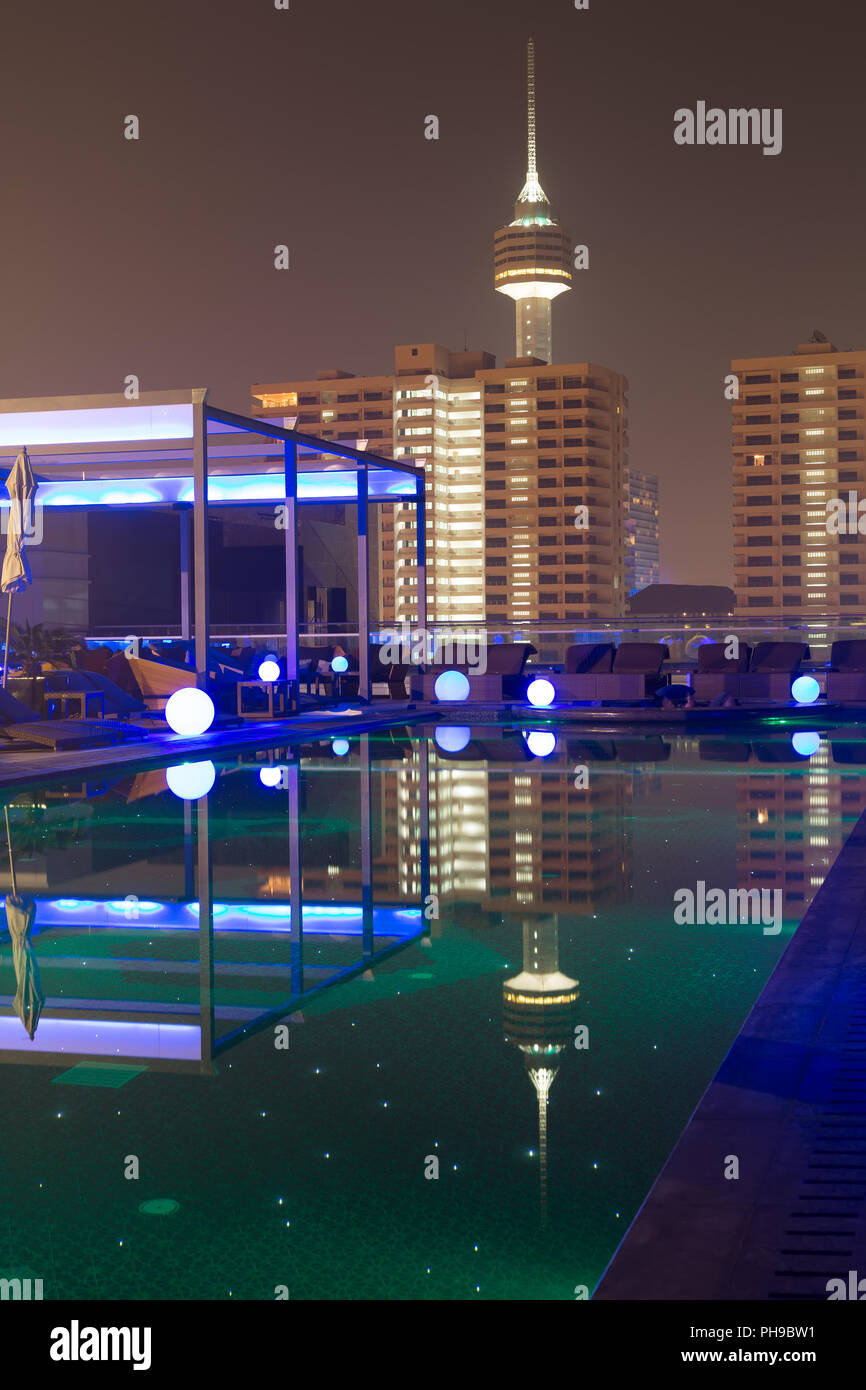 City swimming pool hi-res stock photography and images - Alamy