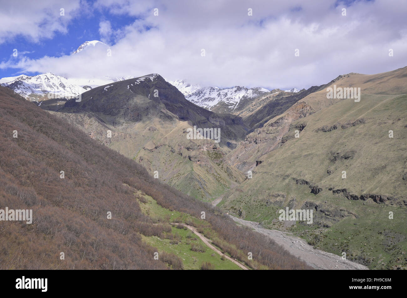 Mountain range around the Mount Kazbek in the caucasian mountains Stock ...