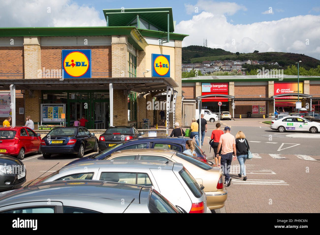 Parc tawe retail park hi-res stock photography and images - Alamy