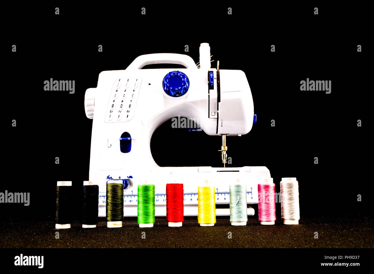 Old Vintage Sewing Machine Stock Photo - Alamy