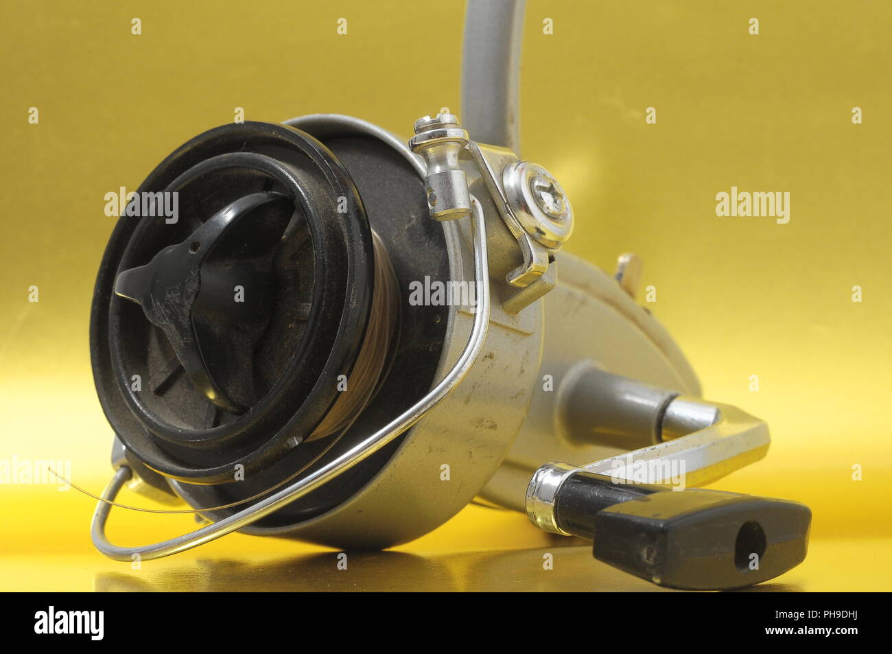 Vintage fishing reels hi-res stock photography and images - Alamy