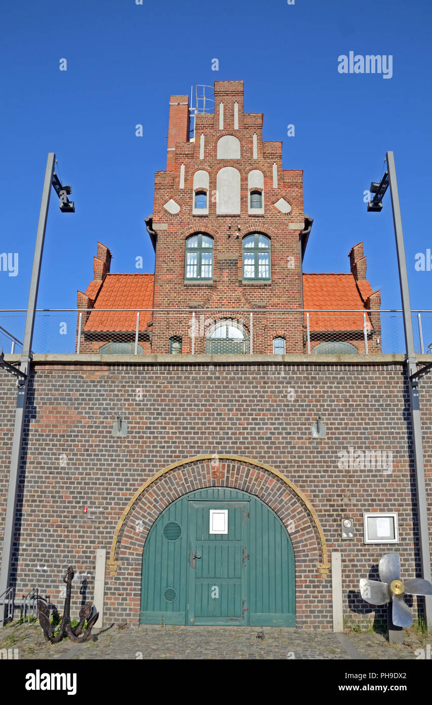 Port authorities hi-res stock photography and images - Alamy