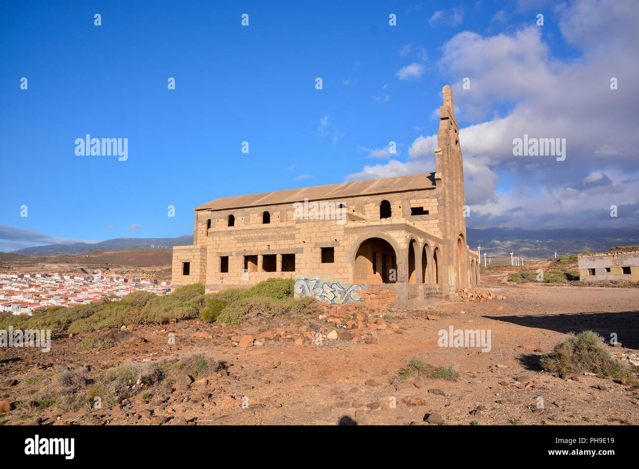 Old abandoned military buildings hi-res stock photography and images ...