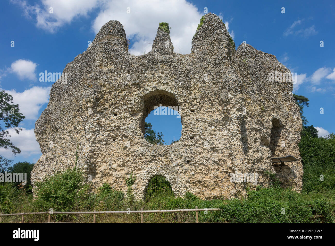 England, Hampshire, Odiham, King John's castle Stock Photo - Alamy