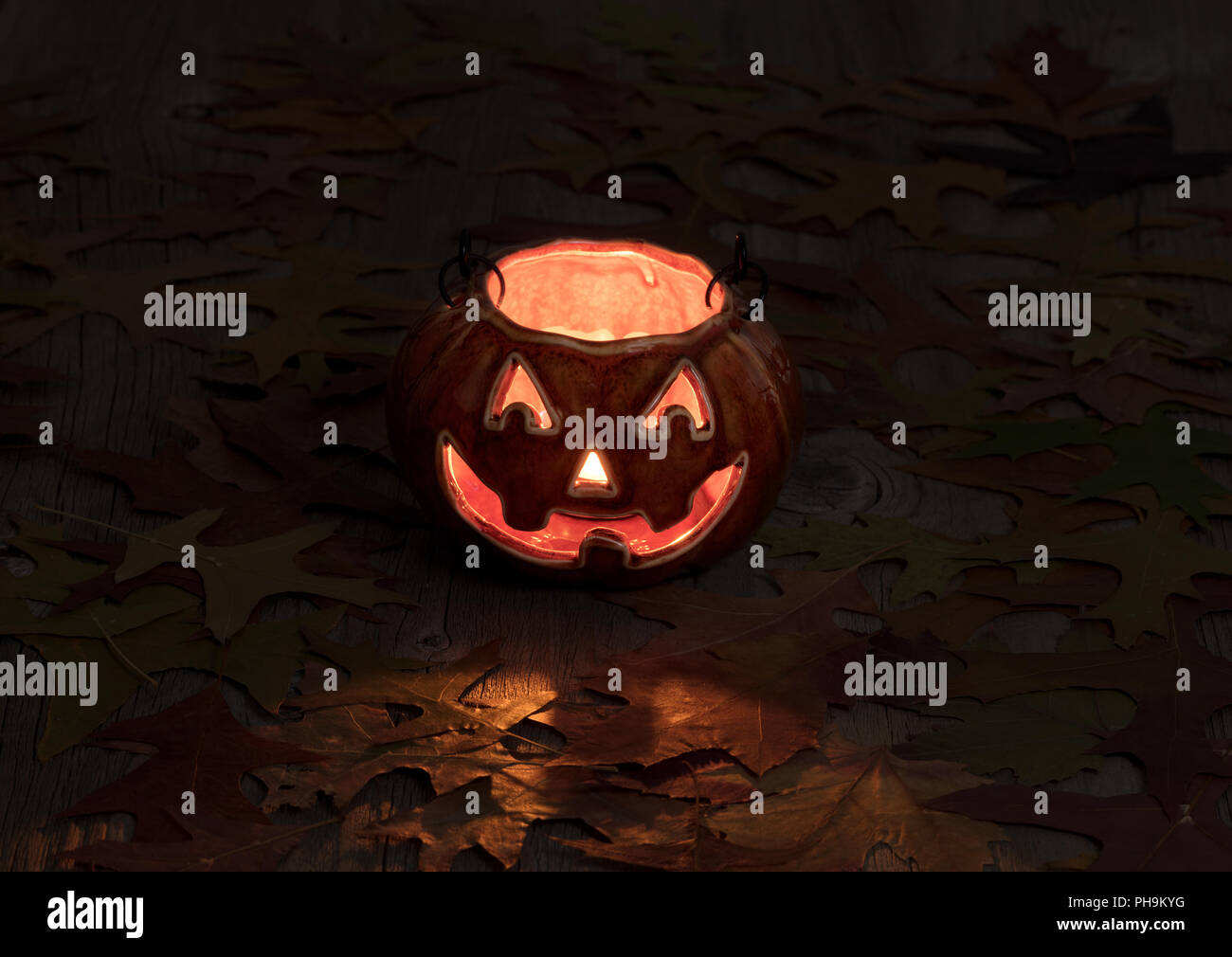 Glowing pumpkin hi-res stock photography and images - Alamy