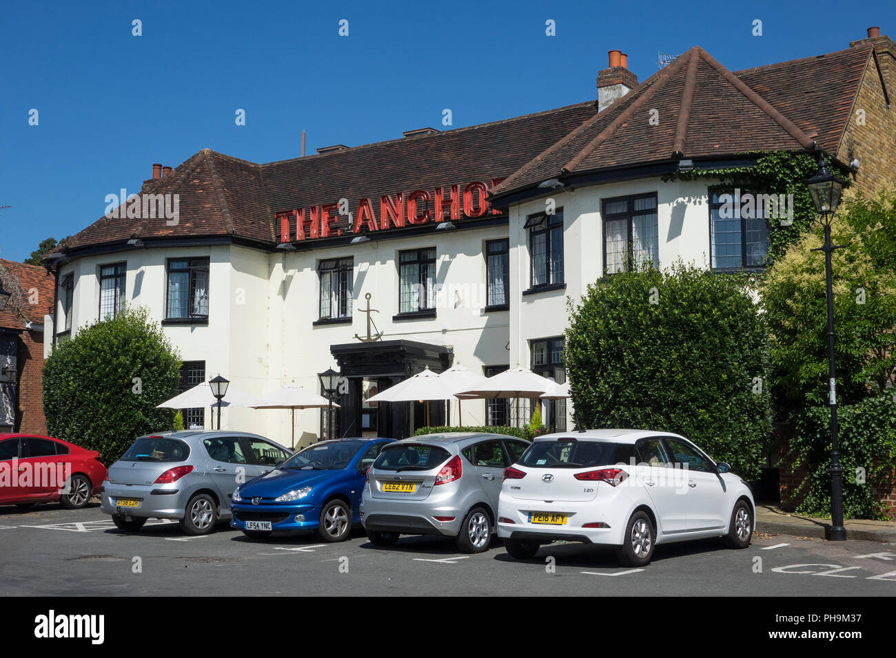 Shepperton history hi-res stock photography and images - Alamy