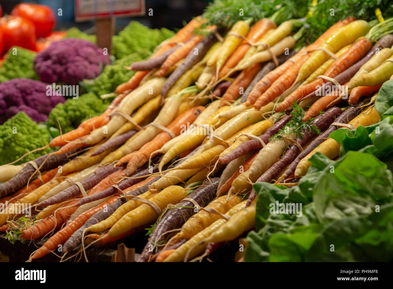 Fresh Organic Carrots Stock Photo - Alamy