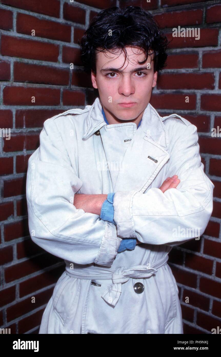 Sänger Nino de Angelo bei einem Fotoshooting in Köln, Deutschland 1983 ...