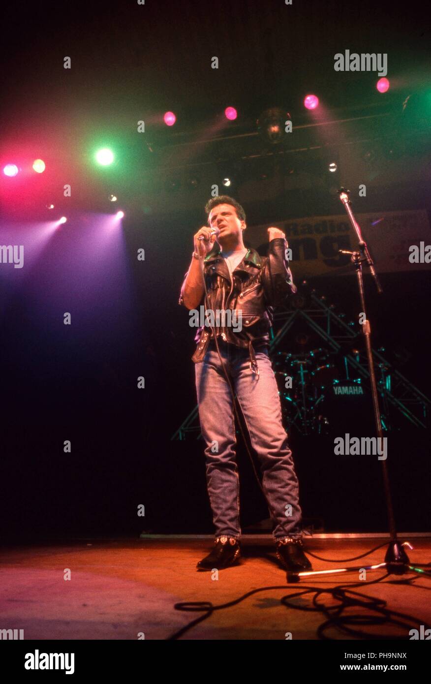 Sänger Nino de Angelo bei einem Konzert in Regensburg, Deutschland 1989 ...