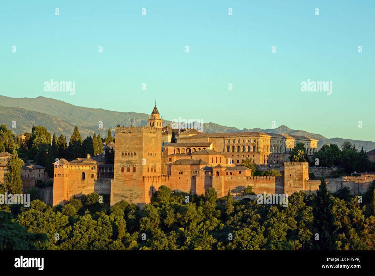 Alhambra palast hi-res stock photography and images - Alamy