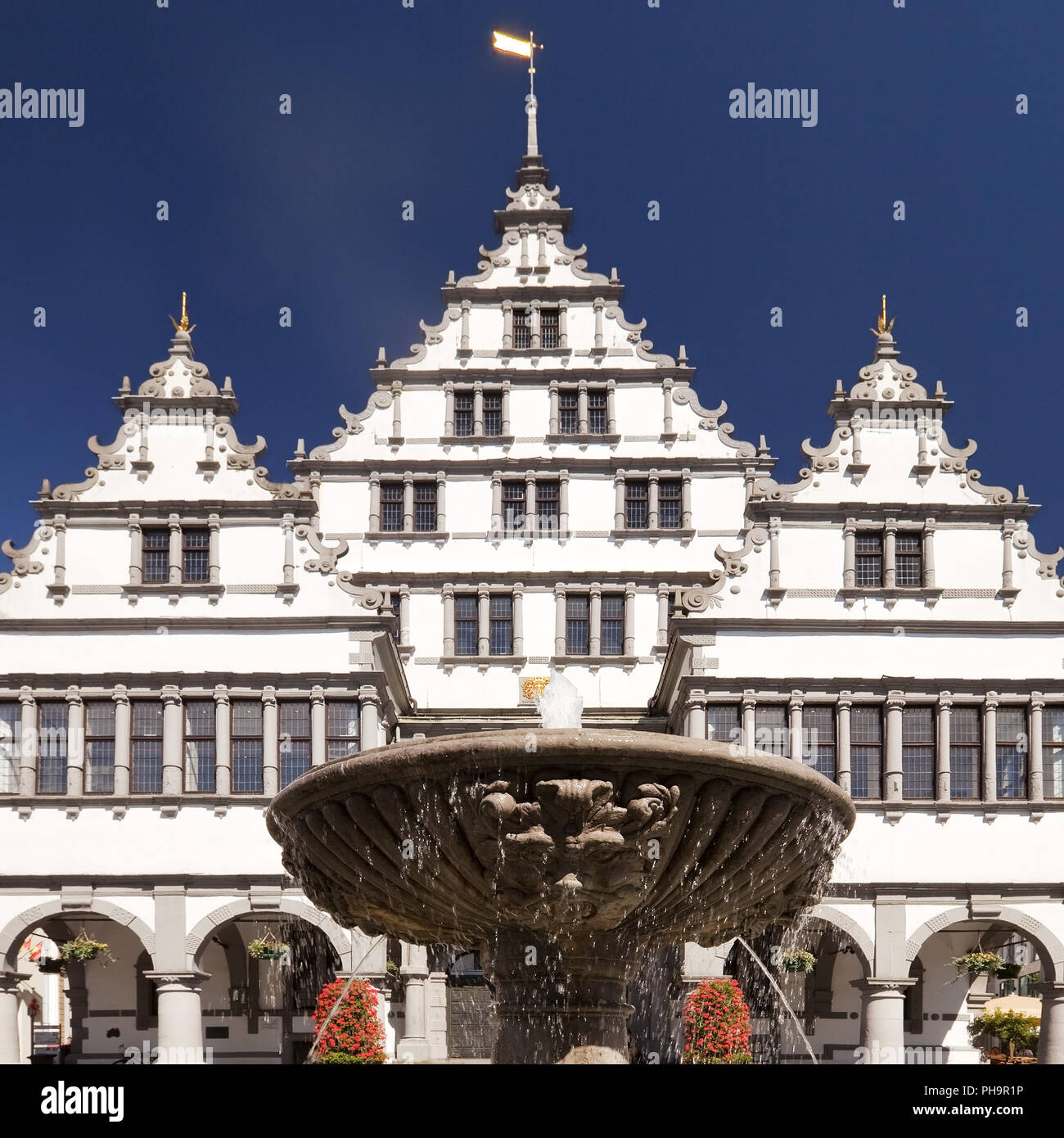 Town hall at square rathausplatz hi-res stock photography and images ...