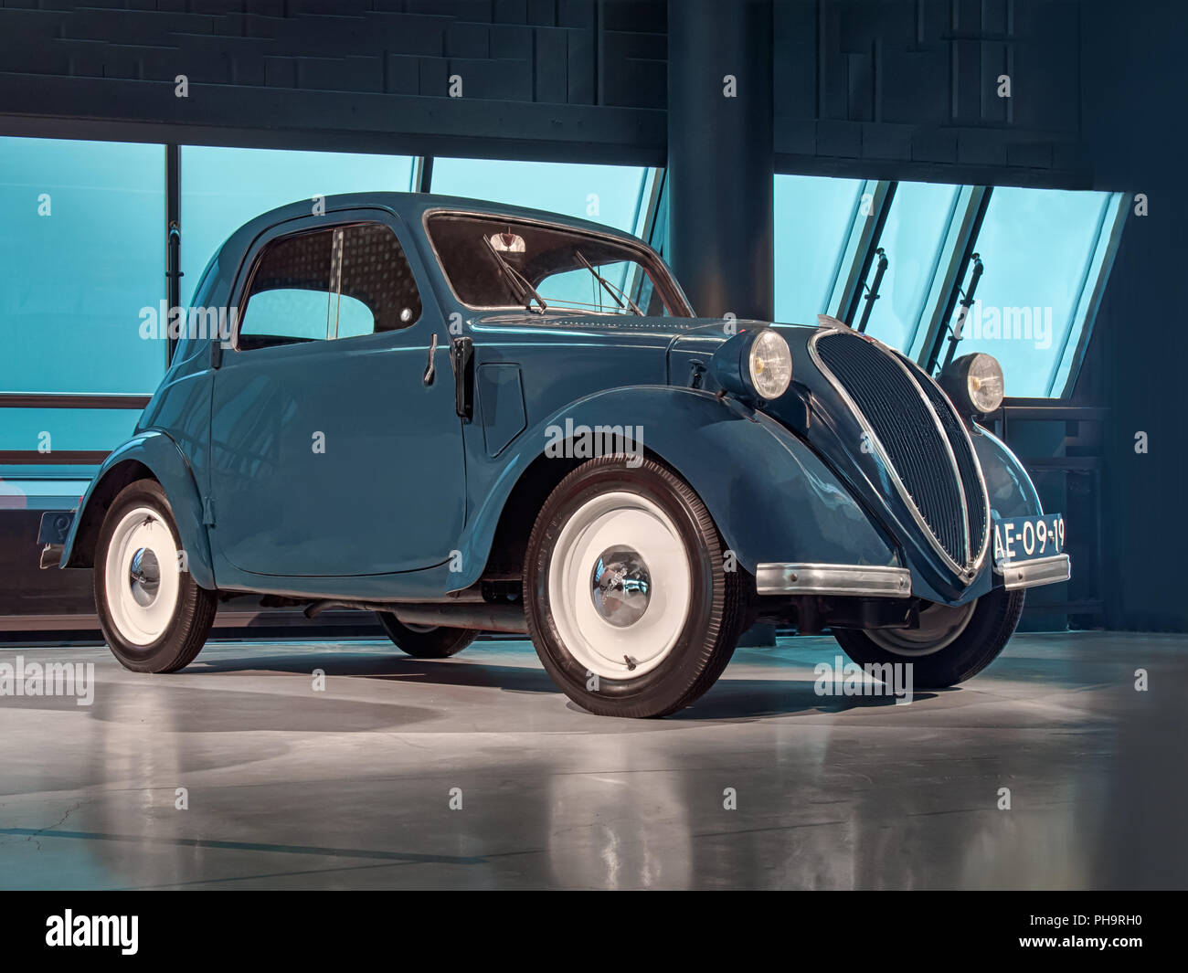 Vintage simca hi-res stock photography and images - Alamy