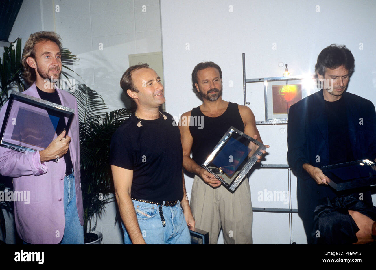 Genesis (v.l. Mike Rutherford, Phil Collins, Daryl Stuermer, Tony Banks) on 17.07.1992 in ...