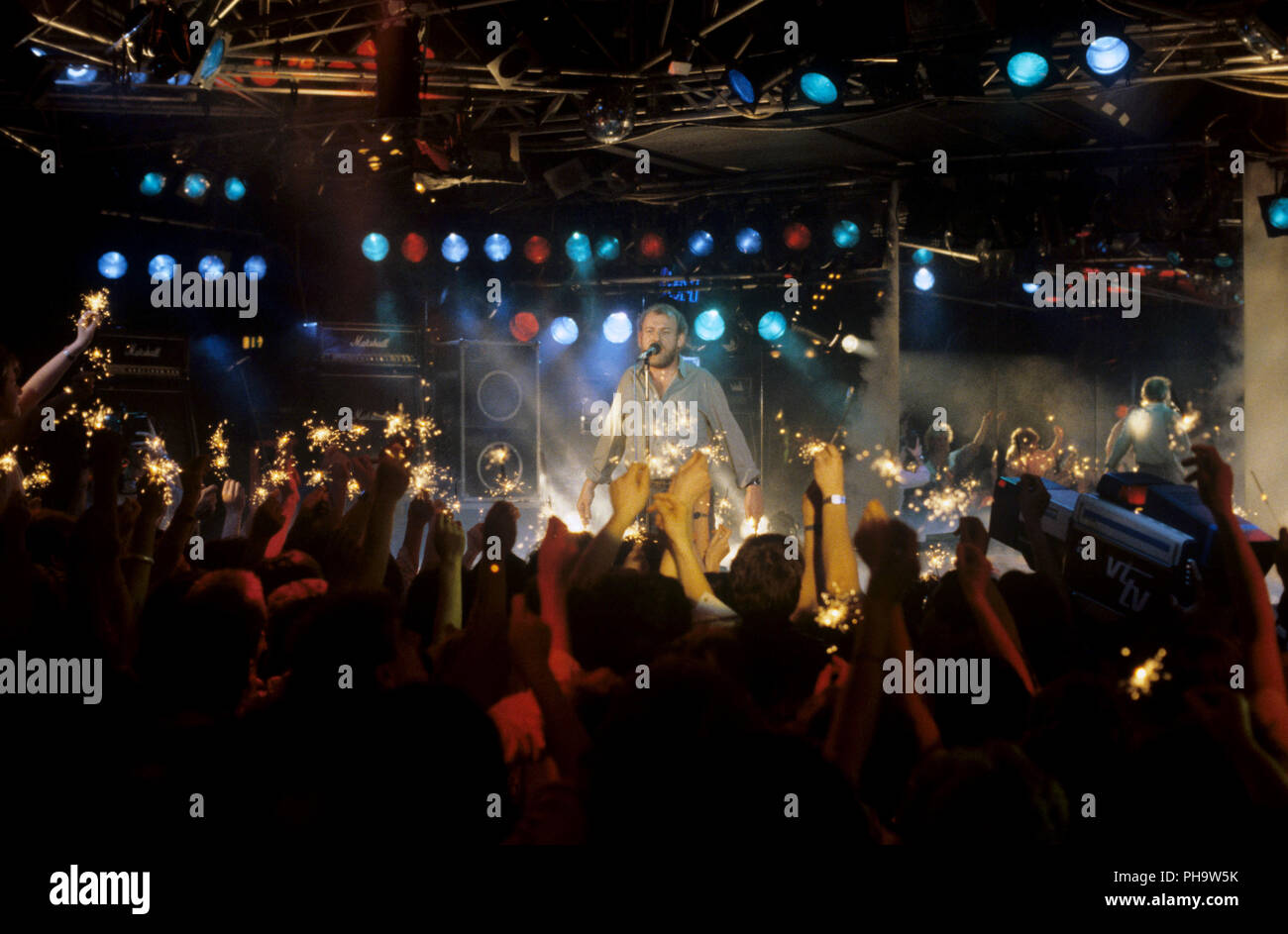 Joe Cocker in May 1986 on stage in Hannover/Hanover. | usage worldwide ...