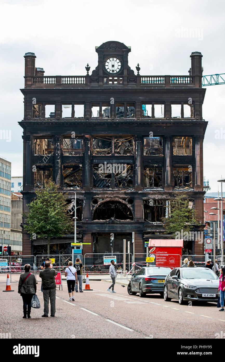 Look historic five storey bank buildings hi-res stock photography and ...