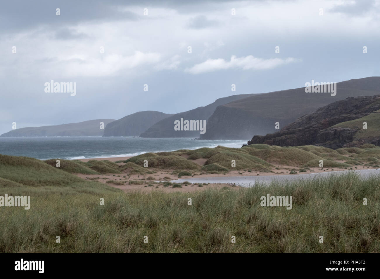Sandwood bay hi-res stock photography and images - Alamy