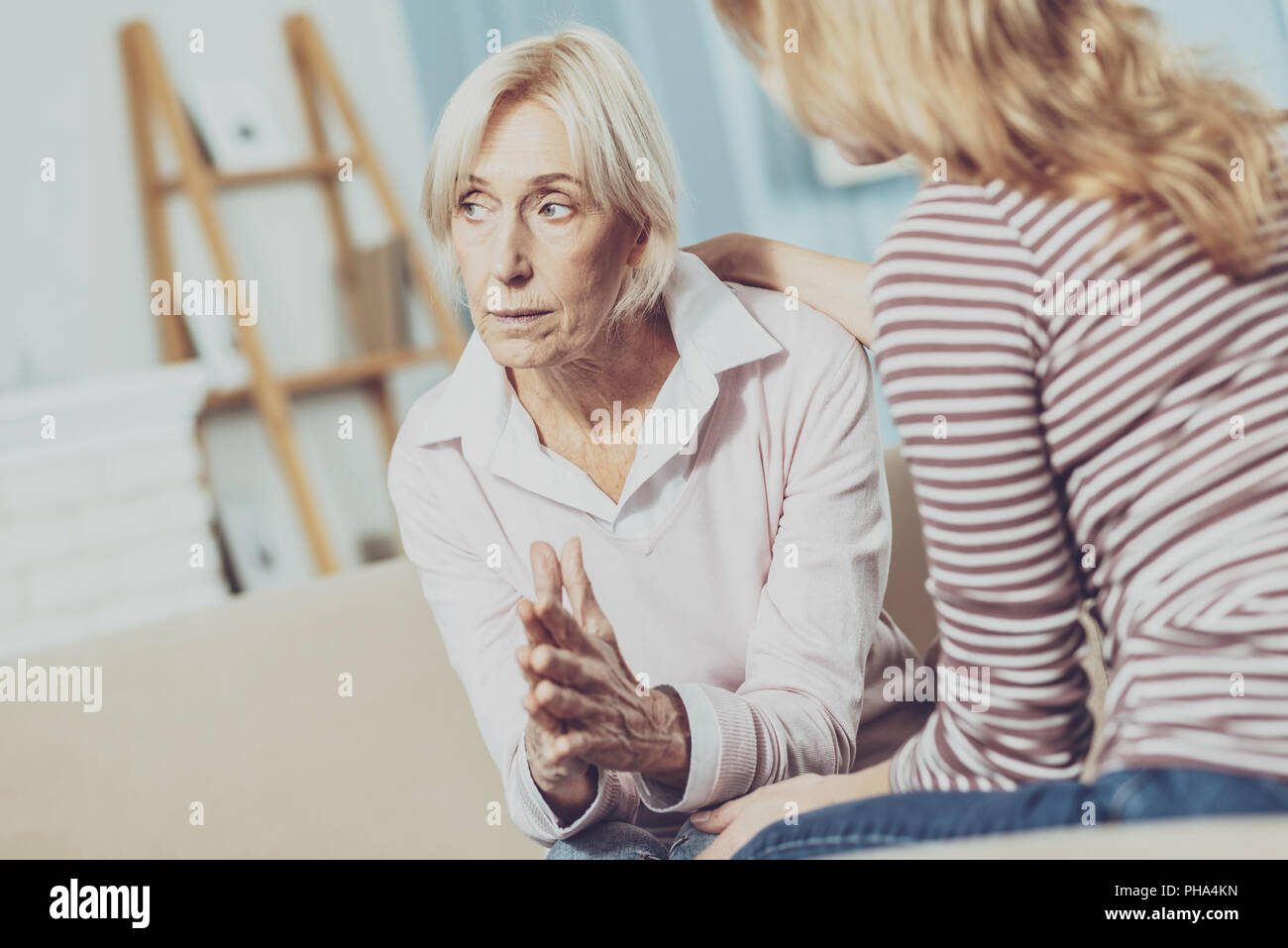 Woman baby visiting doctor hi-res stock photography and images - Alamy